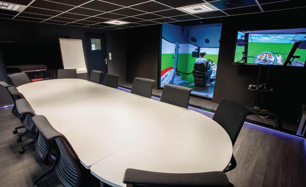 Virtual Tractors a CAVE and Ultra Black Screen | Pro Display