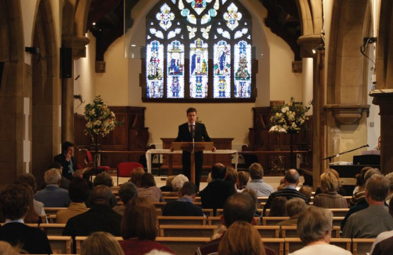 Discreet Projection Solutions for Churches | Pro Display