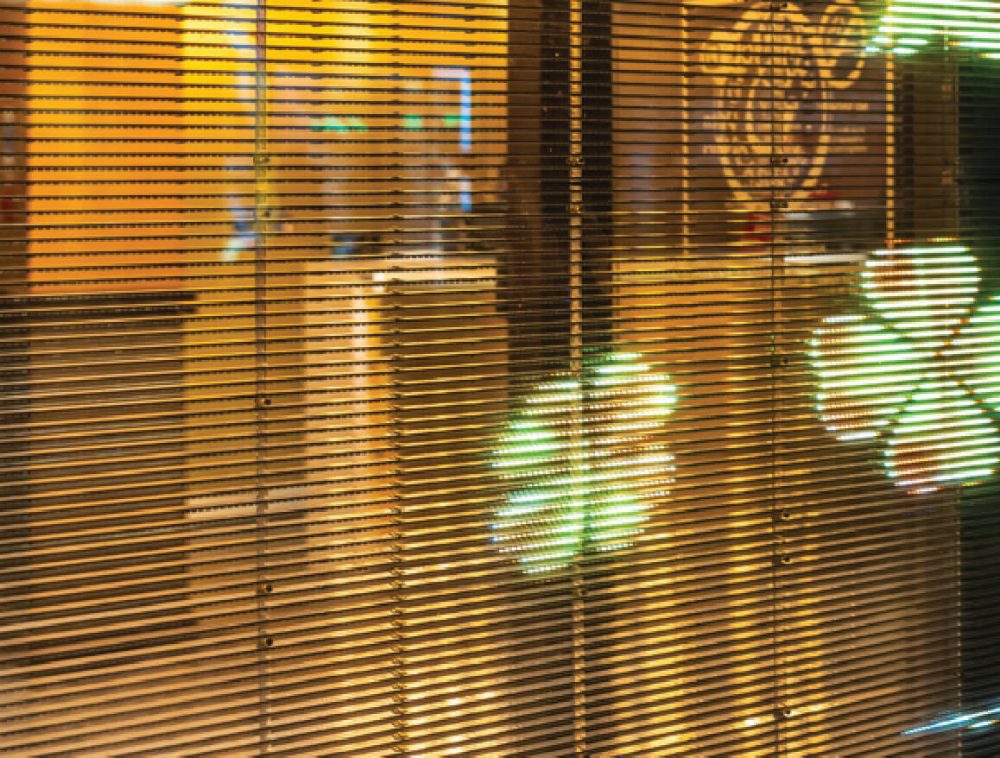 LED Solution to Restrictive Window Display | Pro Display