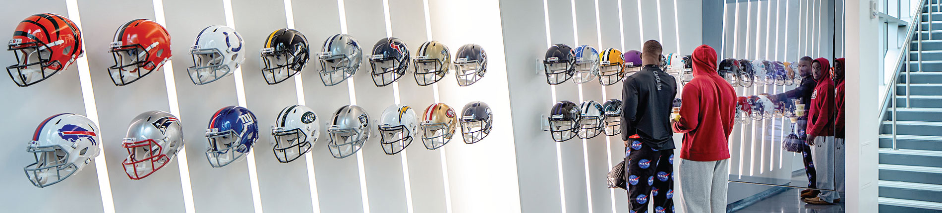 Mirror Screen Technology in NFL Hall of Fame | Pro Display