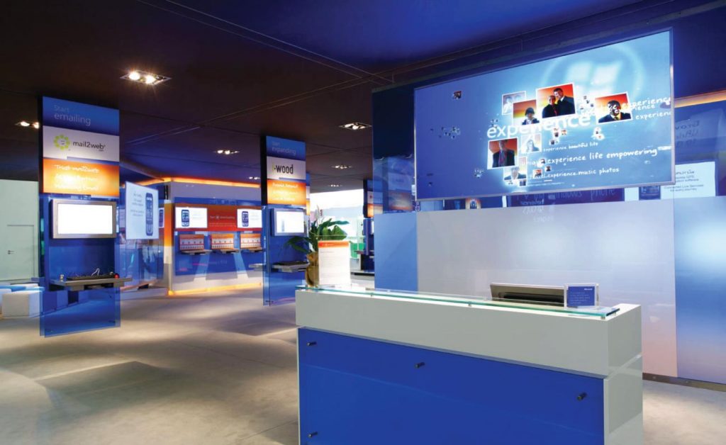 Digital Signage & Projection Screen Rental | Pro Display