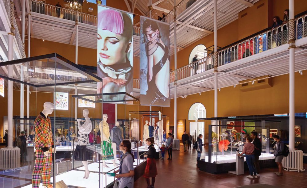 Large Projection Screens in the Spotlight | Pro Display