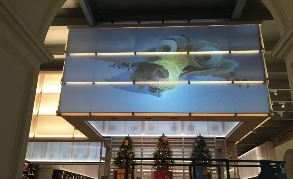 Choosing the Right Projector Screen | Pro Display