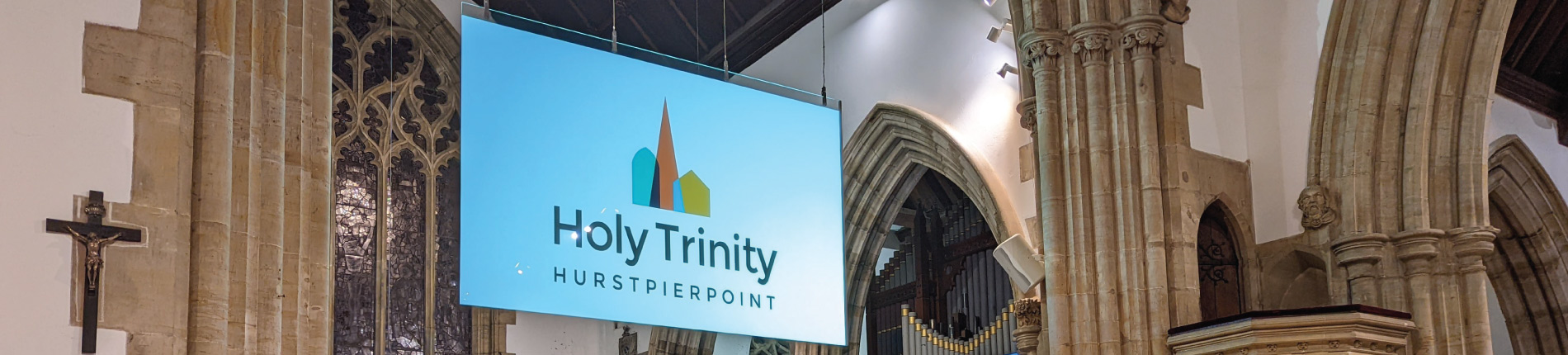 Smart Glass Creates Versatile Projector Screen in Church | Pro Display