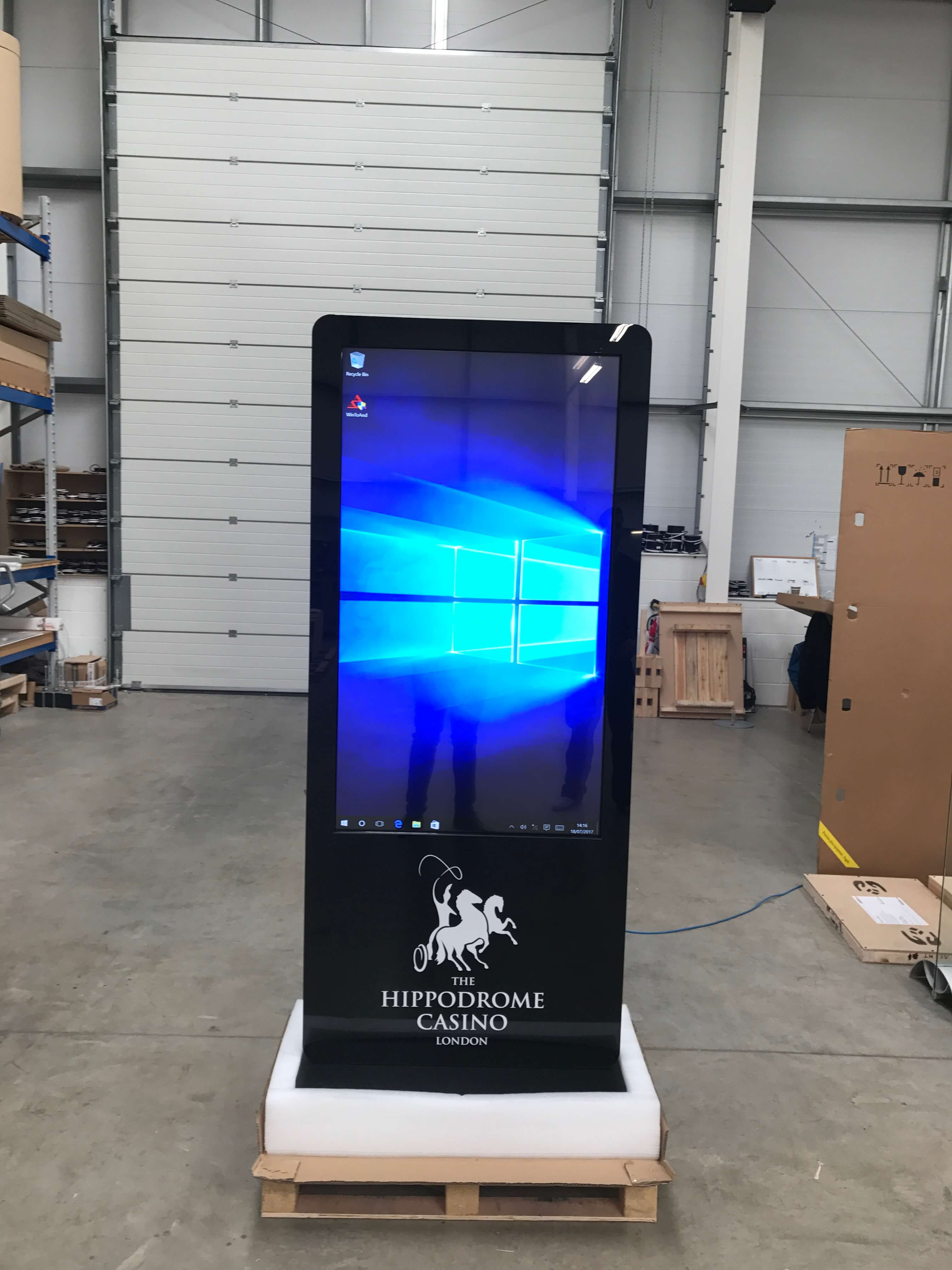 Interactive Touch Kiosk | Kiosk Advertising | Pro Display Interactive Touch Kiosk | Kiosk Advertising | Pro Display